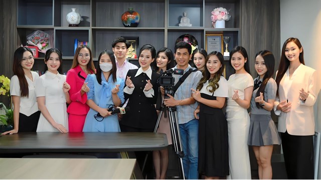 ThS.MC Giang Hồng: Hơn 1 thập kỷ làm chủ sân khấu