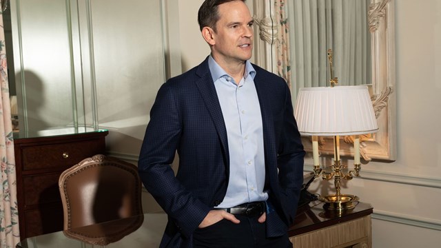 Hồ sơ tỷ phú: Hành trình trở thành tỷ phú công nghệ được Forbes hết lời ...