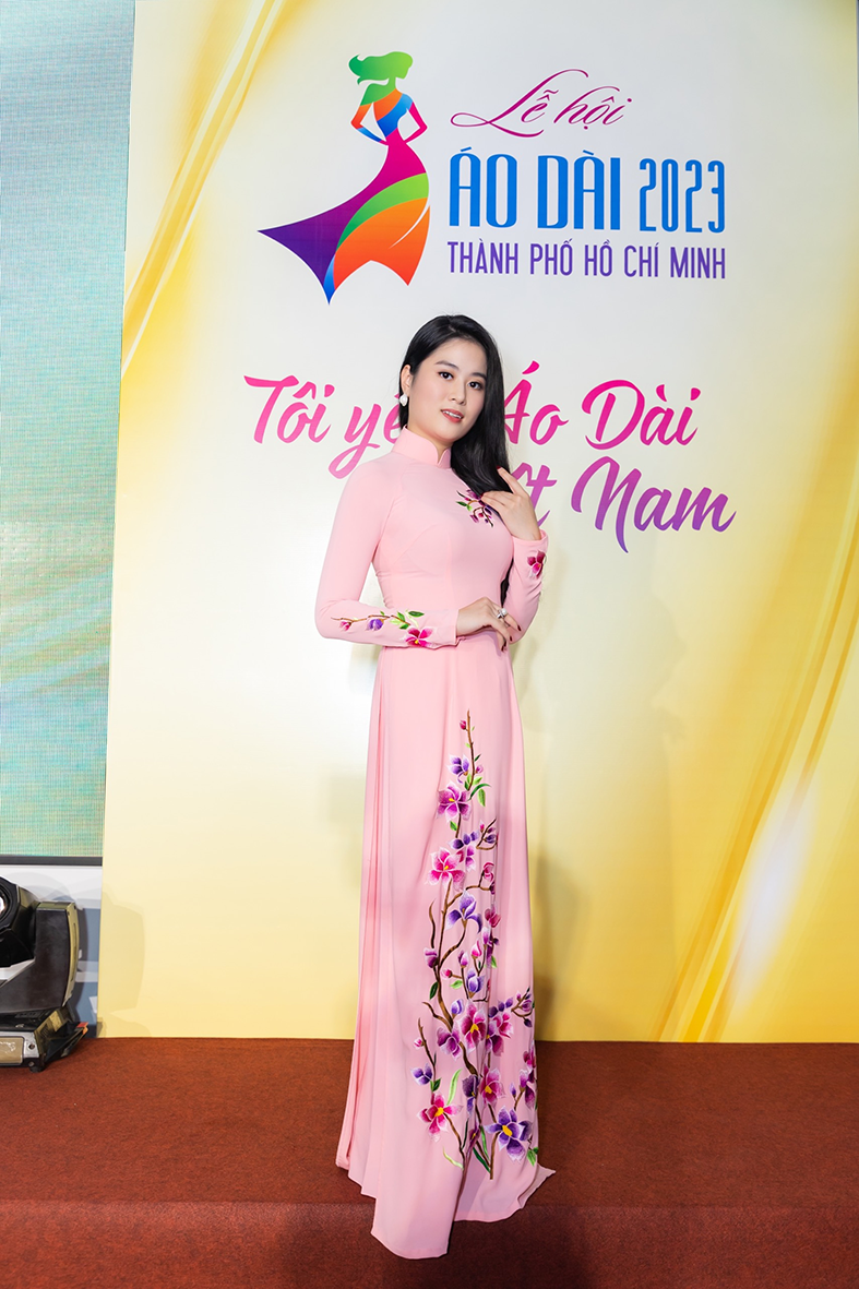 Nhà thiết kế Linh Bùi: Đam mê dẫn lối thành công